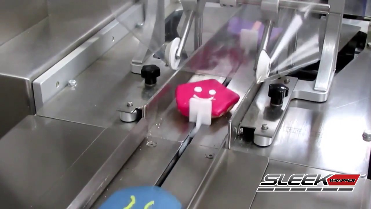 Automatically Flow Wrap Decorated Cookies - SleekWrapper 45