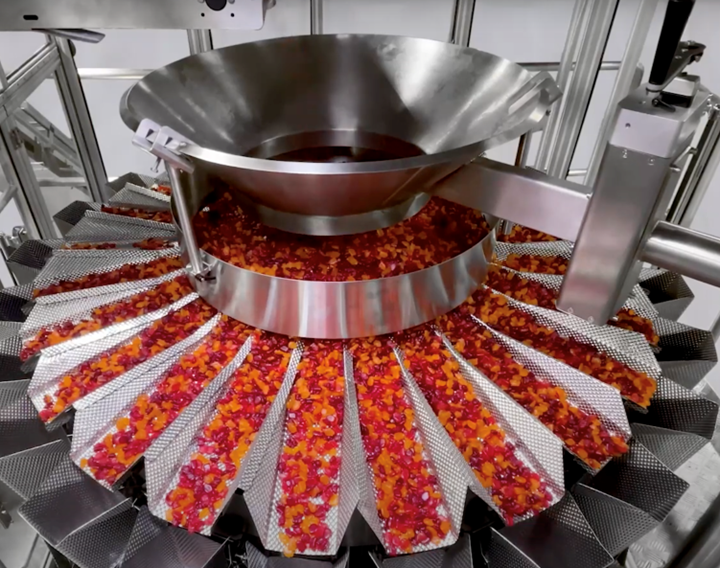 Gummy Rotary Bottle Filling Revolutionized with the SpinDexer